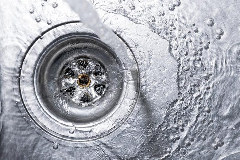 Abfluss verstopft: Diese Methoden und Hausmittel helfen sofort - HEROLD