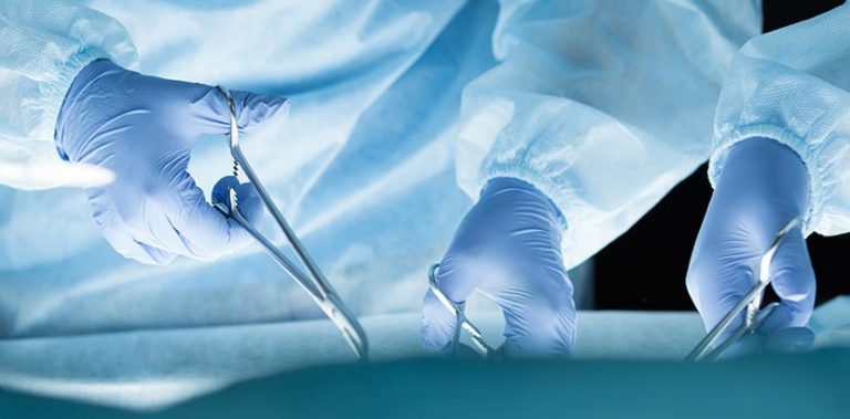 Fistel | Warum sie entstehen und wie die Therapie abläuft - HEROLD